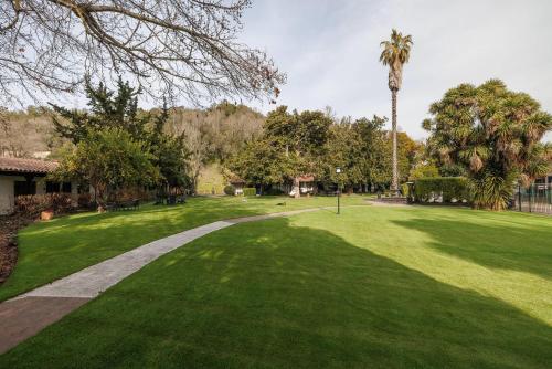 Inn Marin and Suites, an Ascend Collection Hotel, Novato (updated ...