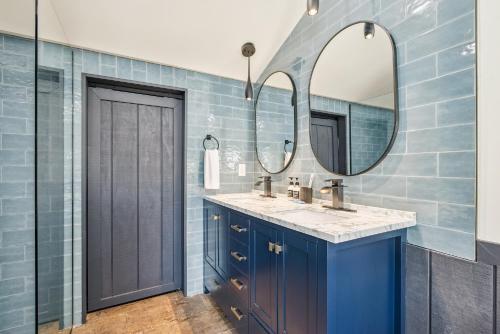 Downtown Phoenix Modern Retreat Unit B- Walkable, Private & Modern ...