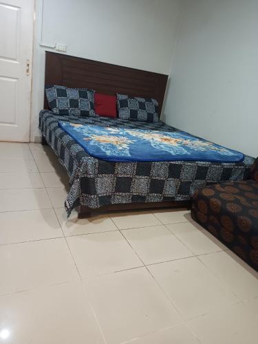 Bahria town phase 4 civic center,‏ רוואלפינדי (מחירים מעודכנים ל-2025)