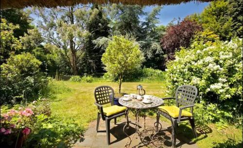 Idyllic English Thatched Cottage - The Coach House, Crowcombe (tarifs ...