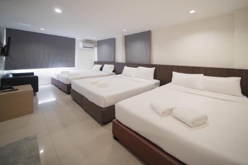 Grand Alpine Hotel, Bangkok (updated prices 2025)