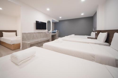 Grand Alpine Hotel, Bangkok (updated prices 2025)