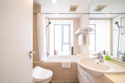 Spacious 2BR Apartment Xujiahui Center Close to Metro, Shanghai ...