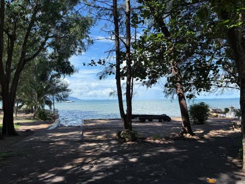 Nataya Round House Coral Bay Resort, Kampot (updated prices 2025)