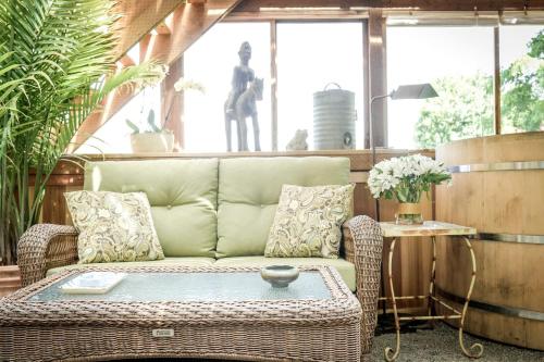 Romantic Cottage for Couples Getaway near Portland | Oregon Rentals ...