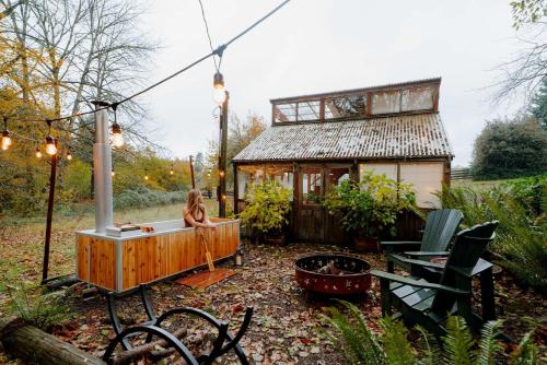 Romantic Cottage for Couples Getaway near Portland | Oregon Rentals ...