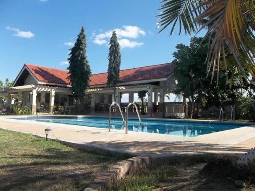 Happy Ripples Beach Resort, Mabilao (updated prices 2025)