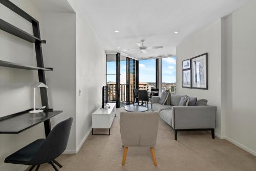 City Center 1BR with Views, Parking and 5 star Rooftop Pool, Brisbane ...