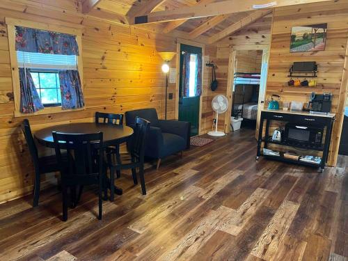 Gopher Wood Getaway Cabin at Siloam Valley NEAR Ark Encounter（Corinth ...