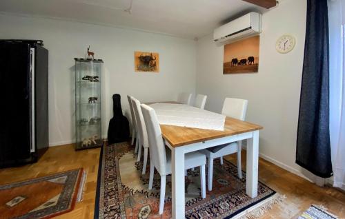 2 Bedroom Stunning Apartment In Bodafors, Bodafors (tarifs actualisés ...