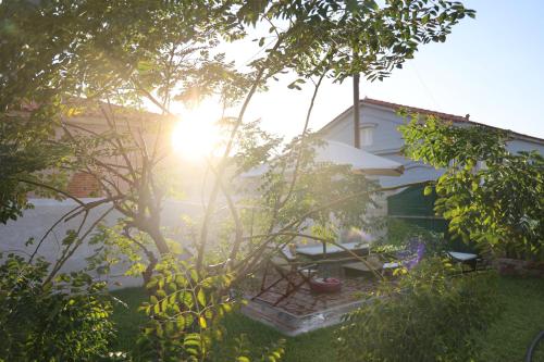 Traditional cottage house in front of the beach, Ríva (актуальные цены ...