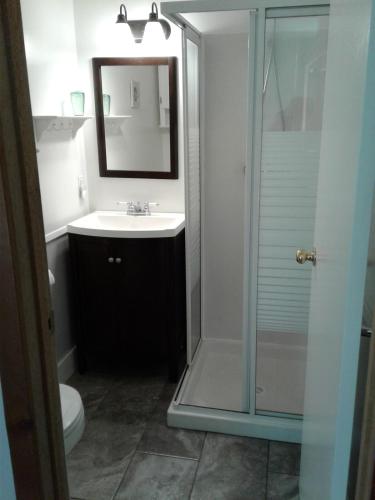 Little Bear Cabin at Raven's Moon, Ucluelet (opdaterede priser for 2025)