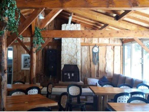 Mobil Home 4 pers avec Terrasse - Confort & Simplicité - API-1-52-358 ...