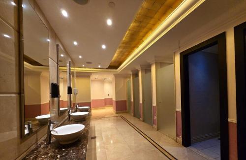 Porto Arabiya Tower 19-Studio Skyline Balcony Retreat and Spa 412 T19 ...