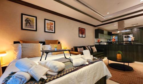 Porto Arabiya Tower 19-Studio Skyline Balcony Retreat and Spa 412 T19 ...