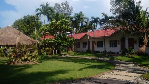 Happy Ripples Beach Resort, Mabilao (updated prices 2025)