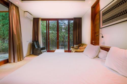 Bali Radiance 4 bedrooms with private bathrooms - Pool, Beach & Airport ...