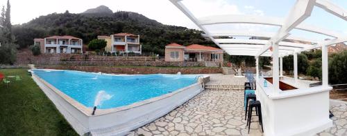 Hotel Theasis, Paralía Sergoúlas