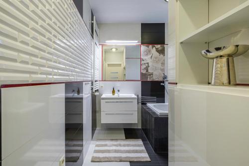 Bursztynowa Przystań by Praia Apartments - 300 m do Plaży - Ergo Arena ...