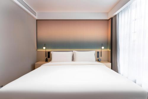 CYBO Junting Shangpin Hotel, Hualin Temple Subway Station, Shangxiajiu ...