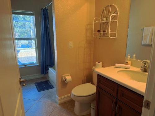 Waterfront VILLA with heated Pool&Spa, sunset view, Family&Pets ...