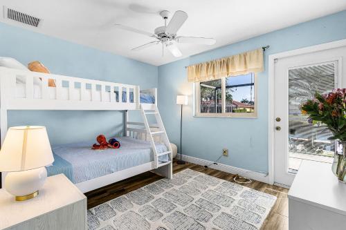 Adventure & Relaxation, Pool Table, Bikes, Heated Pool - Sunset Lodge ...