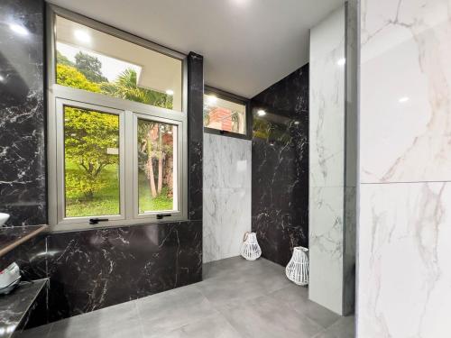 Quinta Avanti Villa-Coatepeque Lake-14 guest（サンタ・アナ）：（最新料金：2025年）