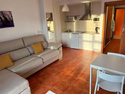 Cozy Monte Oiz Apartment with Private Garage Ski In Area, Sierra Nevada ...