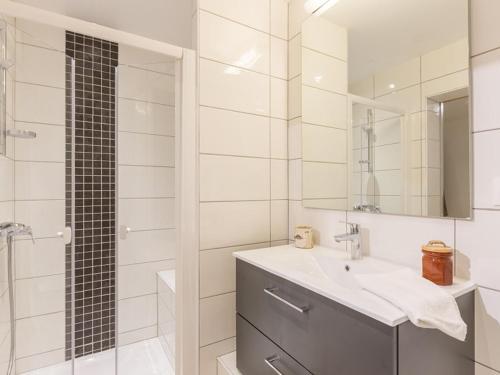 Appartement rénové 8 pers, proche pistes, Wifi, animaux admis - FR-1 ...