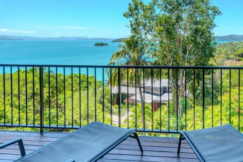 Panorama 5 & Free Buggy Hamilton Island, Hamilton Island (mga updated ...