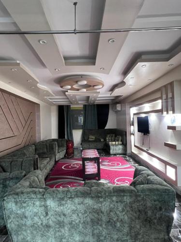 Three-room super deluxe apartment on Al Haram Main Street, next to the ...