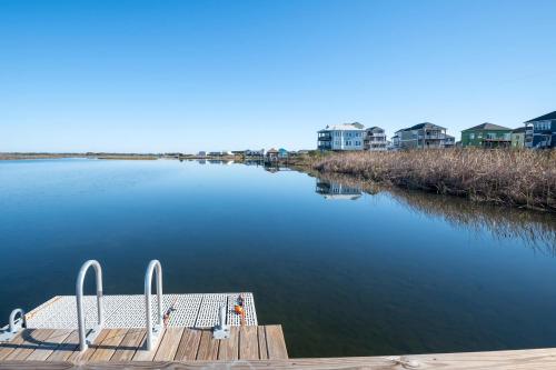 Blue Heron Beach House - Pool - Fishing Dock on the ICW, West Onslow ...
