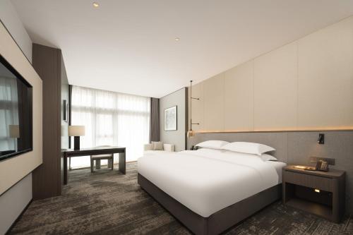 Howard Johnson Liquor Capital Hotel Luzhou, Luzhou (preços atualizados ...