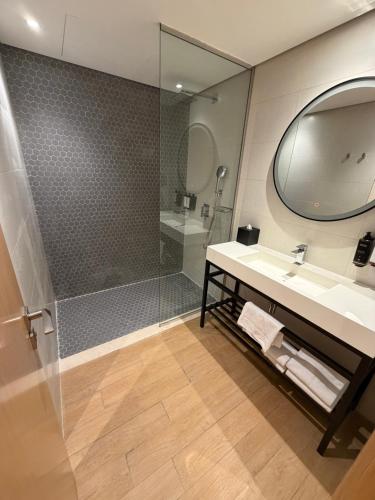 Luxery Hotel Apartment l Novotel Residence l JVT, Dubai (updated prices ...
