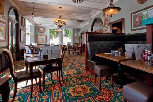 Sandford House Hotel Wetherspoon, Huntingdon – Updated 2023 Prices