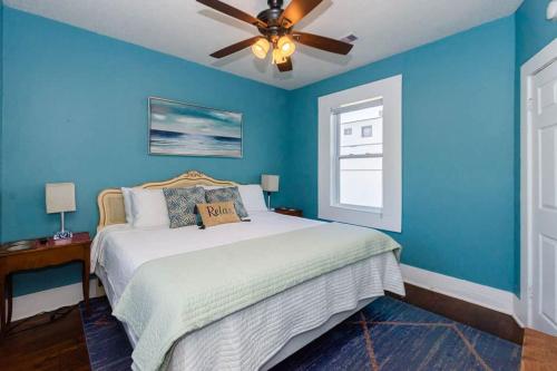 The Upper Deck by Sunsational Stays - Upper Unit Only, Steps to the ...