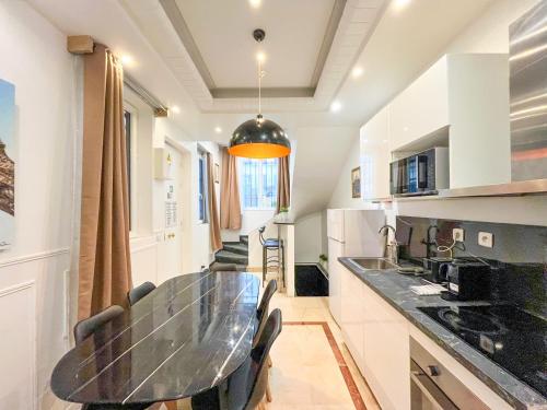 Urban Flat 80 - Paris Cinema Flat Sebastopol, Paris (prețuri ...