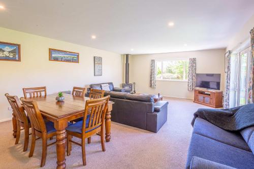 Farrant Family Escape Roomy Wanaka Retreat, Wanaka (preços atualizados ...