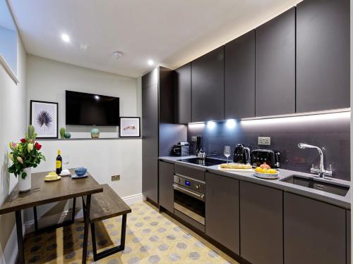 Shared kitchen, micro studio-5min to Baker St Tube, London (harga ...