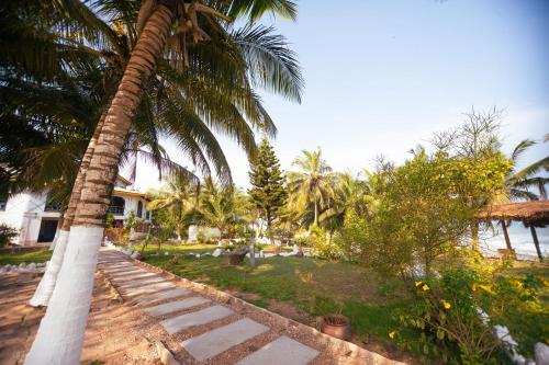White Rocks Beach Resort, Mumford (harga terbaru 2026)