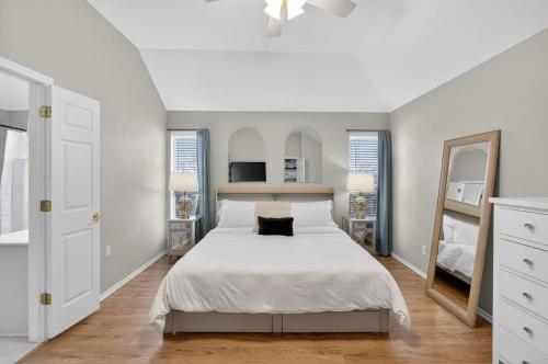 DFW Family Fun Retreat Pool Table Air Hockey Arcade Work Space Grill ...