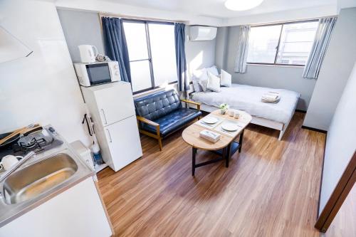 Charming Guesthouse in the Heart of Okubo 丶Steps to Metro and ...
