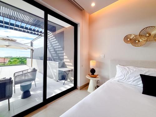 Sunset Terrace at Naumi, Ocean Views & Beach Club, Coco (tarifs ...