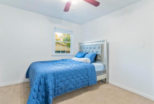 3BR • Deck + BBQ + Firepit • Close to Cape Fear, Hope Mills (prezzi ...