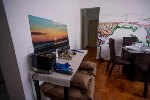 Come2Rio Side View of the Beach only 3 min WiFi750mb, Rio de Janeiro ...