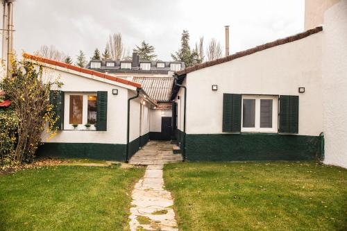 Casa con Encanto en El Espinar by CABANA Rentals, El Espinar (2026 ...