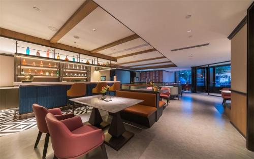 Shangri-La Dukezong Ancient Town Manxin Hotel, שנגרי - לה (מחירים ...