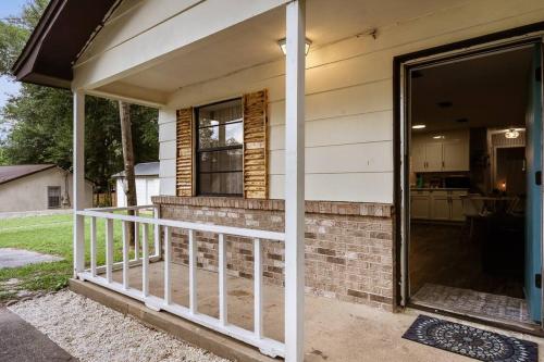 Cozy Hideaway fire pit bbq kid & dog friendly, Bellview (preços ...