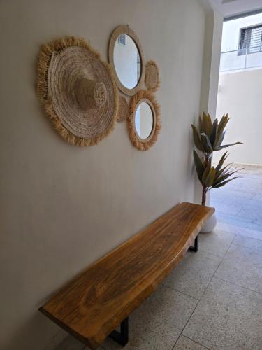 Große Terrasse & Zimmer mit Klimaanlage, neues Badezimmer, Fez (precios ...