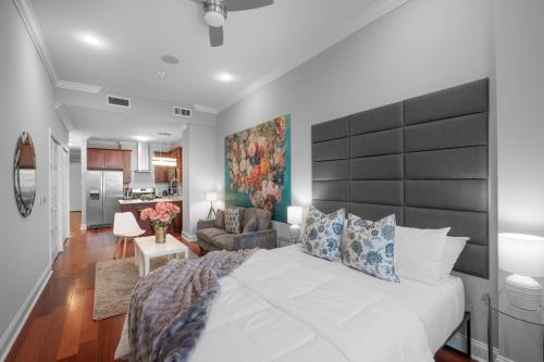 Chic High Rise Apt Lux Loft with Pool,Deck & Gym, Philadelphia (prezzi ...